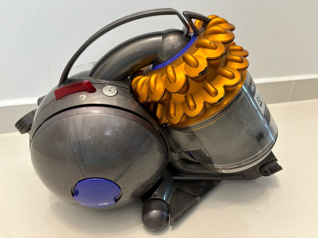 Dyson Ball DC 47 vacuum cleaner, TV & Home Appliances, Vacuum Cleaner ...