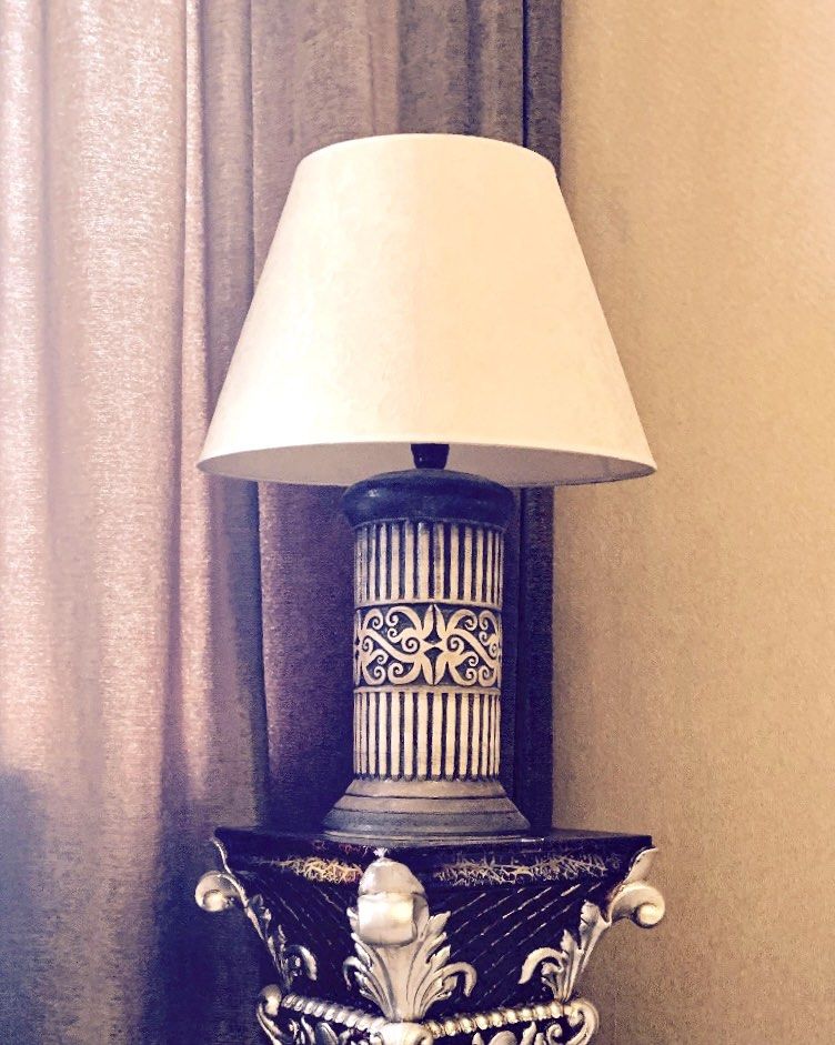 [ CLEARANCE] Emperor Roman Style Ceramic Column with Ceramic Table Lamp ...