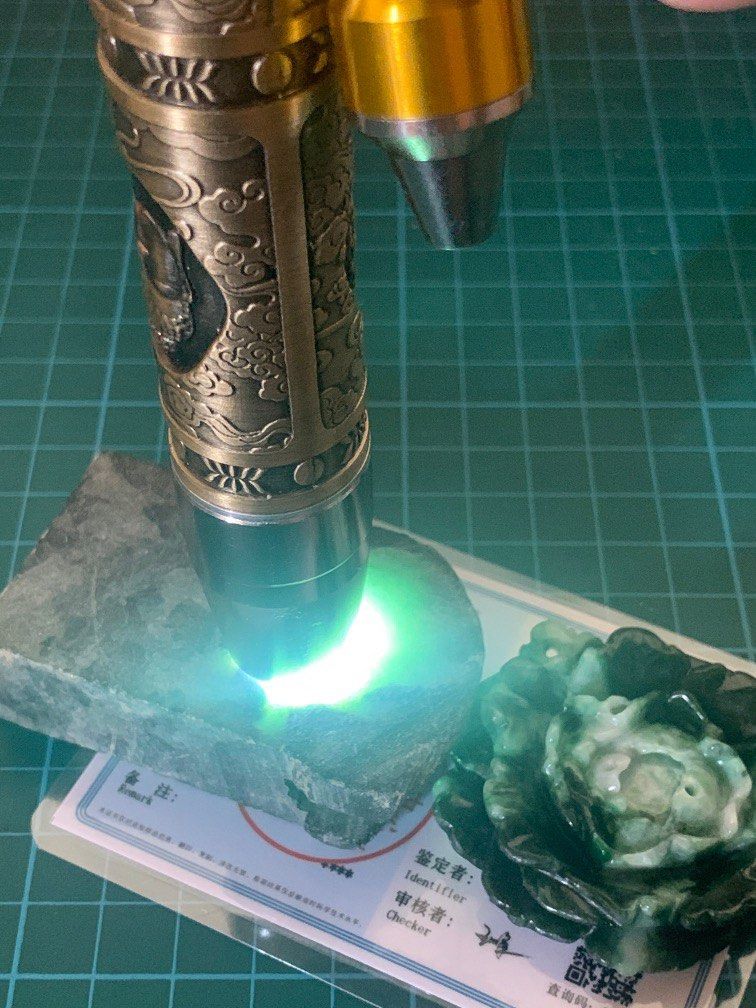 Flower jade with jade stand, Women's Fashion, Jewelry & Organisers ...