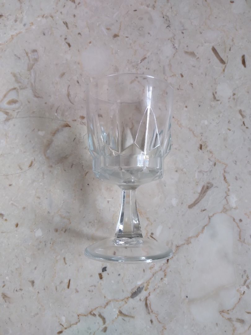 France Arcoroc Wine Glass, Furniture & Home Living, Kitchenware ...
