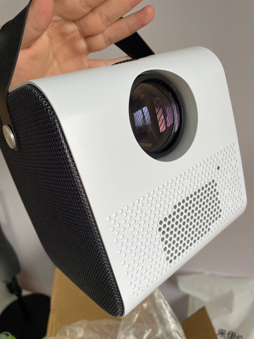 (free screen)Smart Android Projector 1080P, TV & Home Appliances, TV ...