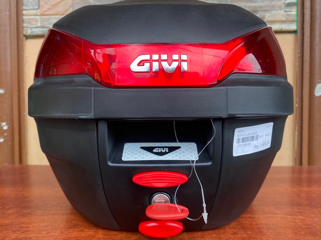 Givi Box | B27N Clack Top Box (27L), Motorbikes, Motorbike Parts ...