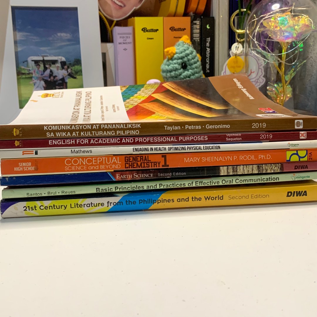Grade 11 SHS Books First Semester | Senior High School, Hobbies & Toys ...
