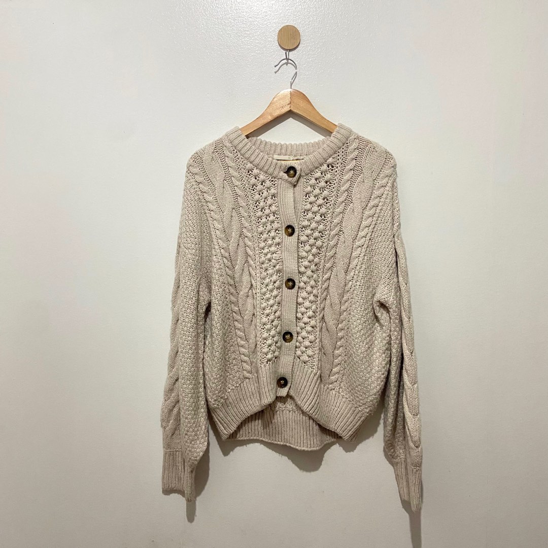 GU Cableknit Cardigan, Women's Fashion, Coats, Jackets and Outerwear on ...