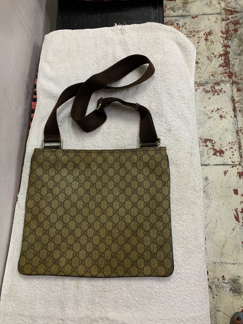 Gucci unisex crossbody bag orig, Luxury, Bags & Wallets on Carousell