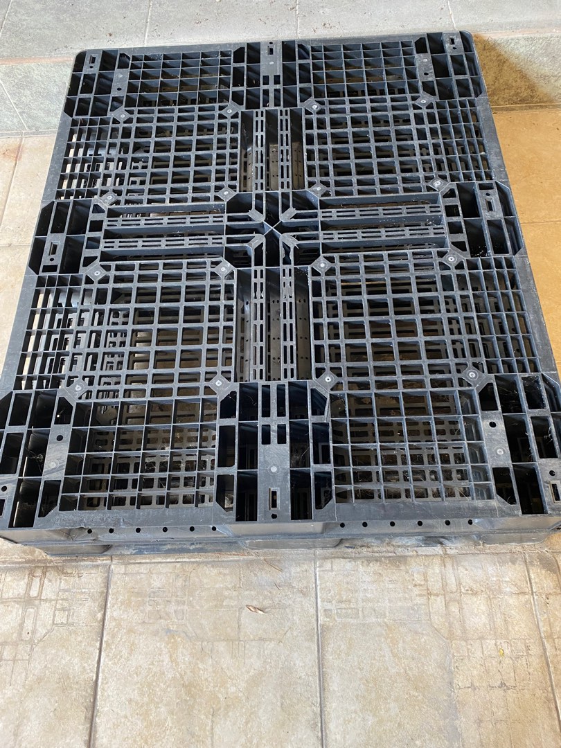 Heavy Duty Plastic Pallet/Paleta Black, Commercial & Industrial ...