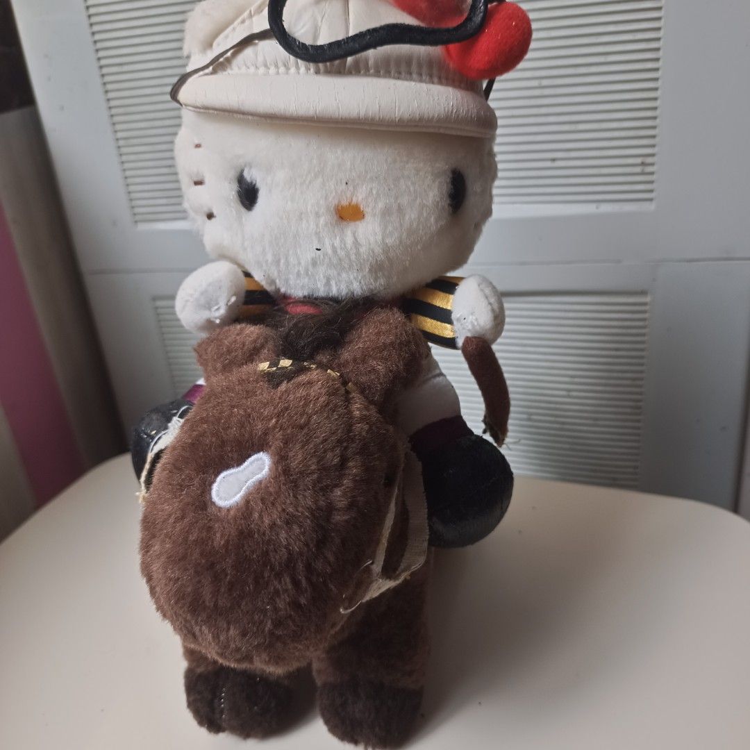 Hello kitty riding horse, Hobbies & Toys, Toys & Games on Carousell