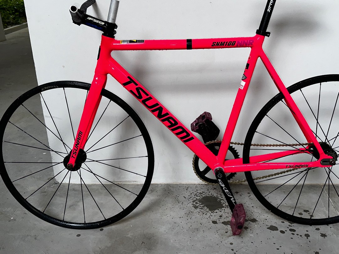 Legend wheelset, Sports Equipment, Bicycles & Parts, Bicycles on Carousell