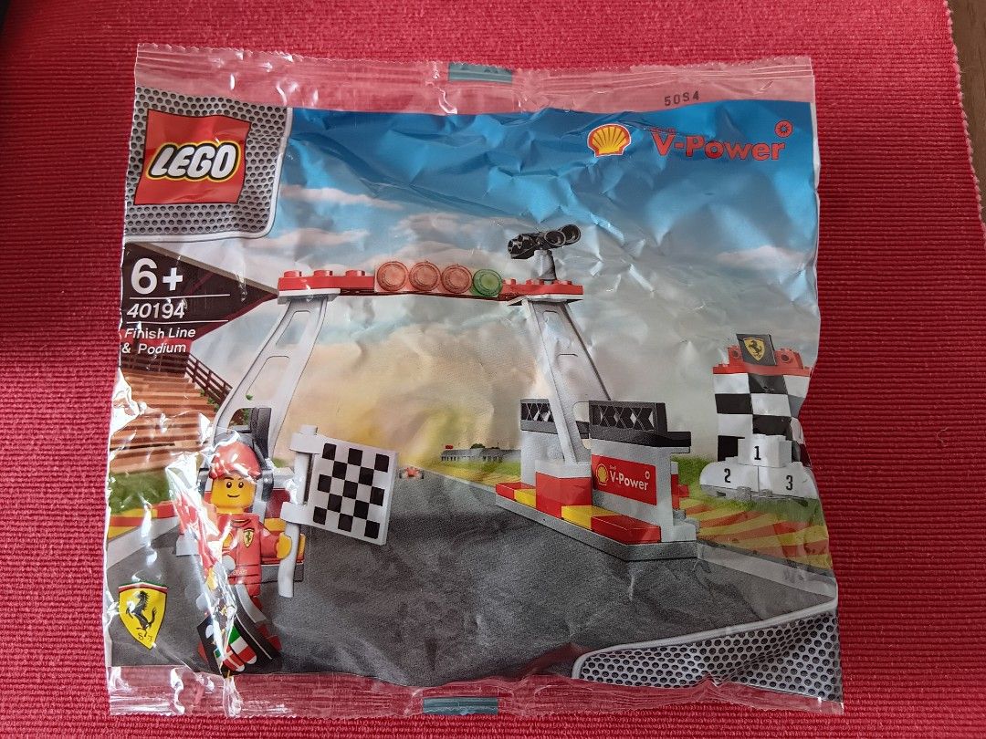 LEGO 2015 SHELL FERRARI 40194 FINISH LINE &PODIUM, Hobbies & Toys, Toys ...
