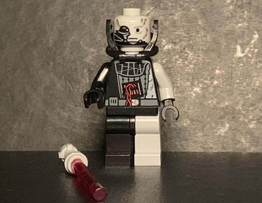 Lego Minifigures Star Wars Darth Vader Battle Damaged (2008) sw0180 ...