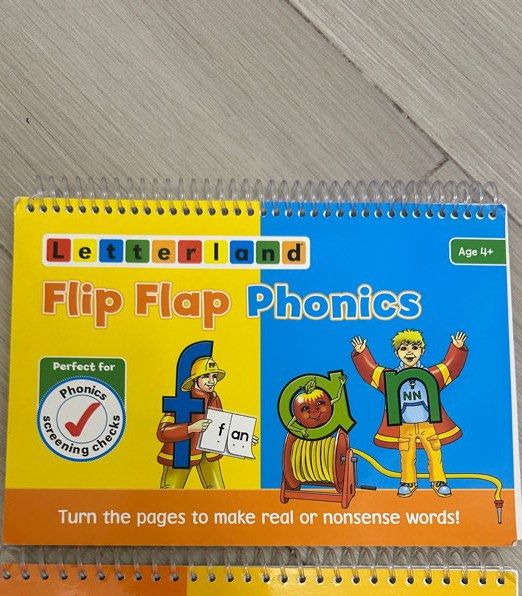 Letterland flip flap phonics 1 , 興趣及遊戲, 書本 & 文具, 小朋友書 - Carousell