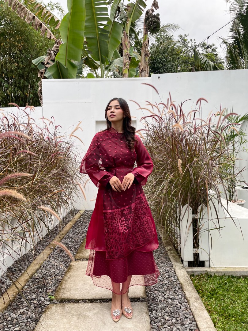 Lubena atelier dress kondangan, Fesyen Wanita, Muslim Fashion, Gaun di ...