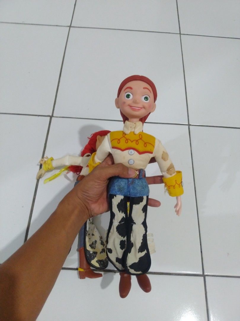 Mainan Boneka Jessie Toy Story Thinkway & Disney, Toys & Collectibles ...