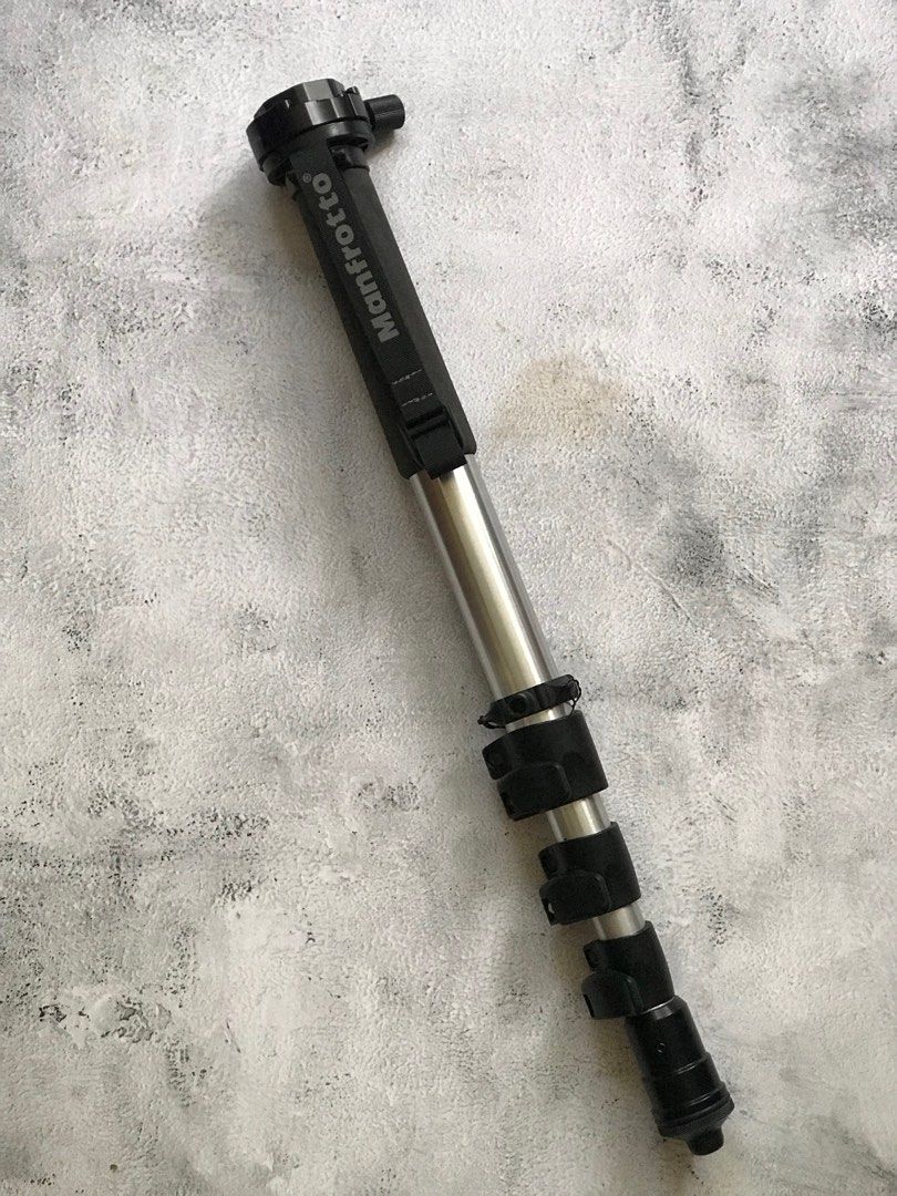 Manfrotto Monopod With Arca Quick Switch Clamp And Self Standing Base