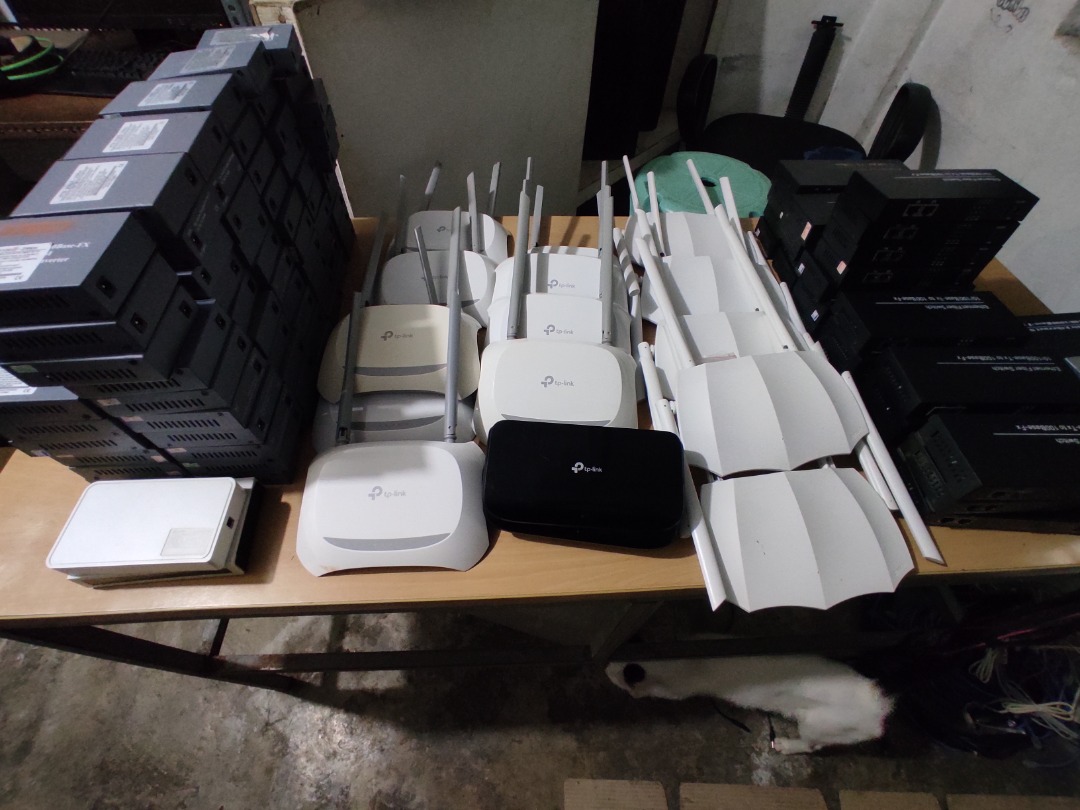 Mediacon\Fiberswitch\Routers, Computers & Tech, Parts & Accessories ...