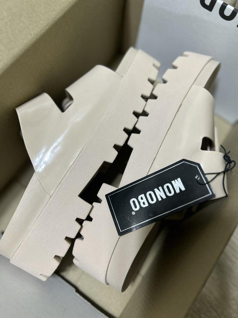 Monobo Jello 2, Women's Fashion, Footwear, Sandals on Carousell