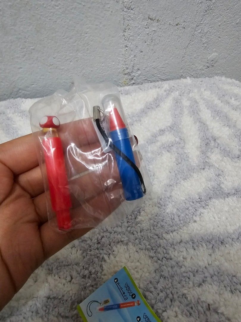 Nintendo DS Mario Brothers Pen, Video Gaming, Video Game Consoles ...