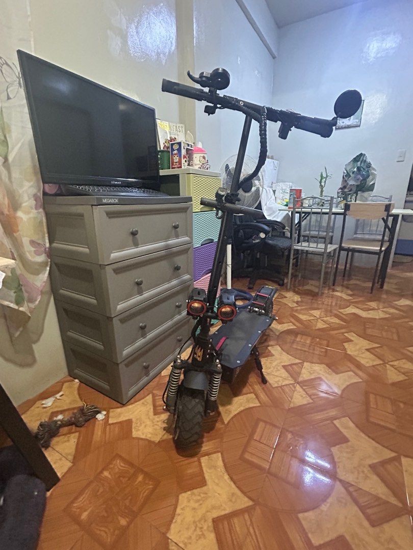 Raze sigma v2 electric kick scooter, Sports Equipment, Sports & Games ...