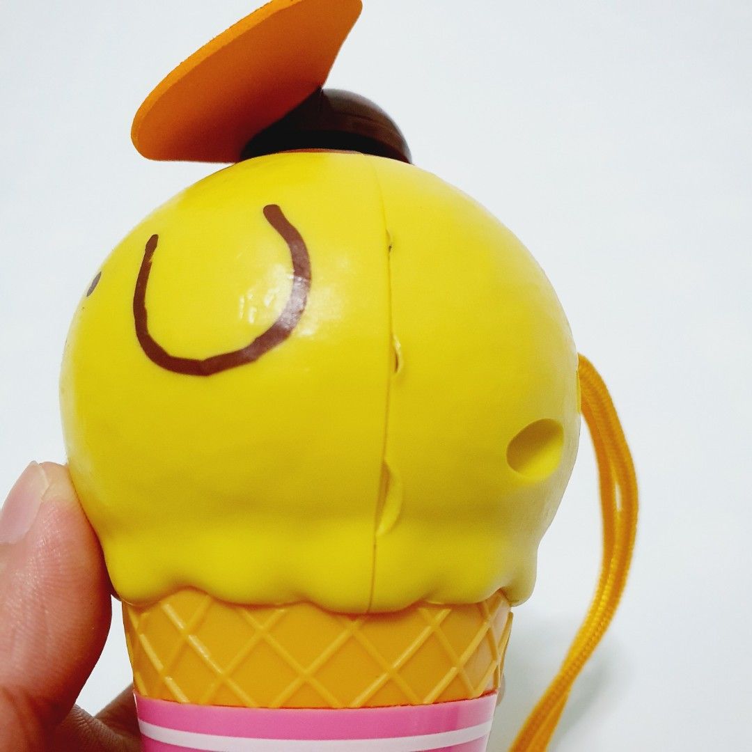 Sanrio Original Pompompurin Ice Cream Fan, Hobbies & Toys, Memorabilia ...
