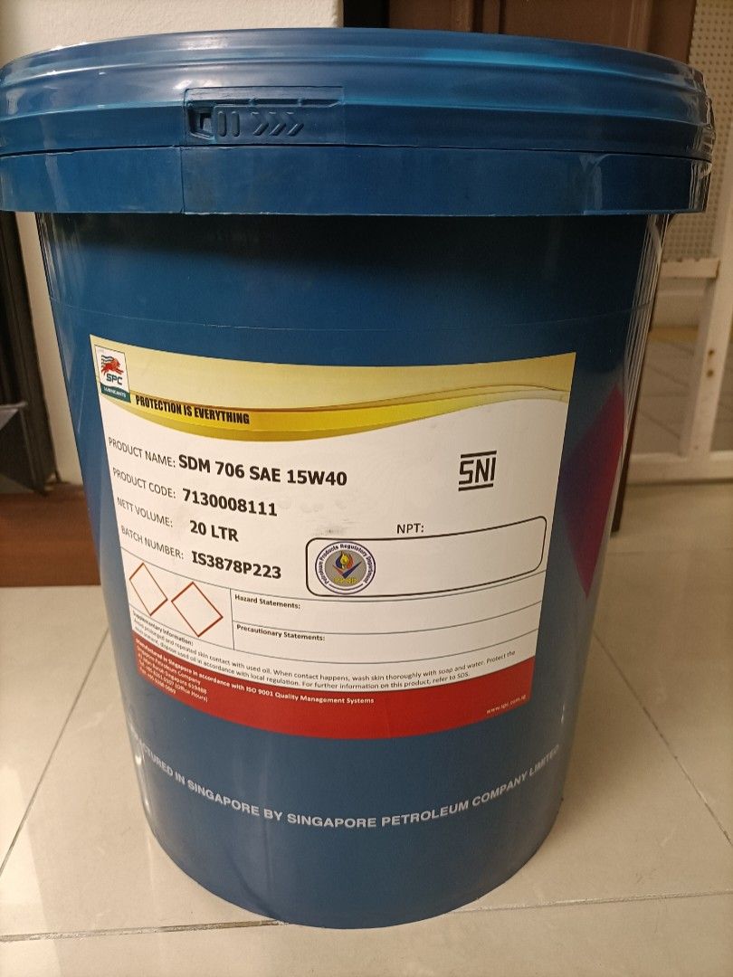 Engine oil (SAE 15W40), Car Accessories, Car Workshops & Services on Carousell