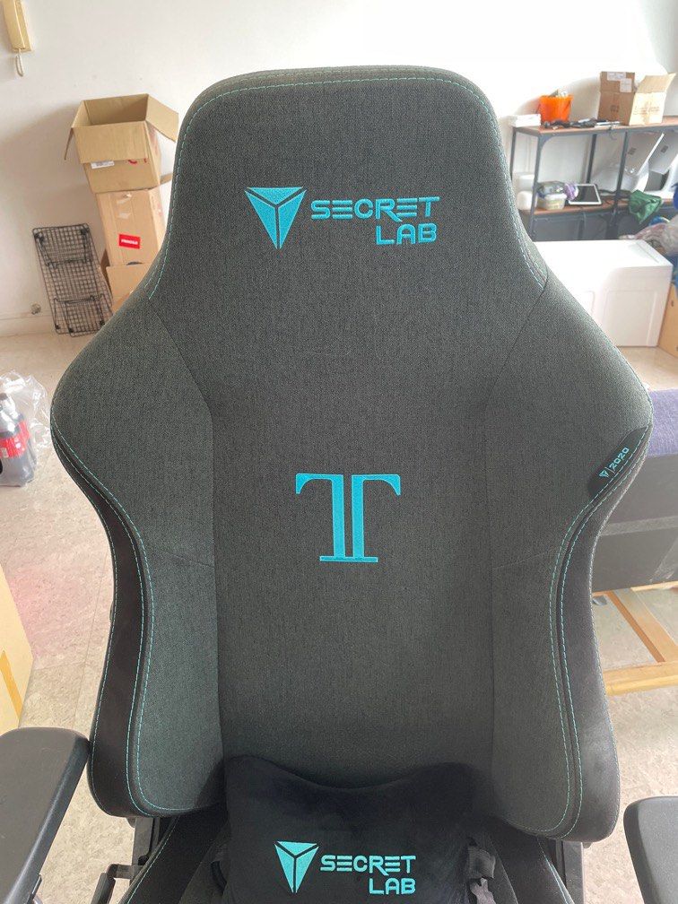 Secret Lab Gaming Chair Titan 2020, Furniture & Home Living, Furniture ...