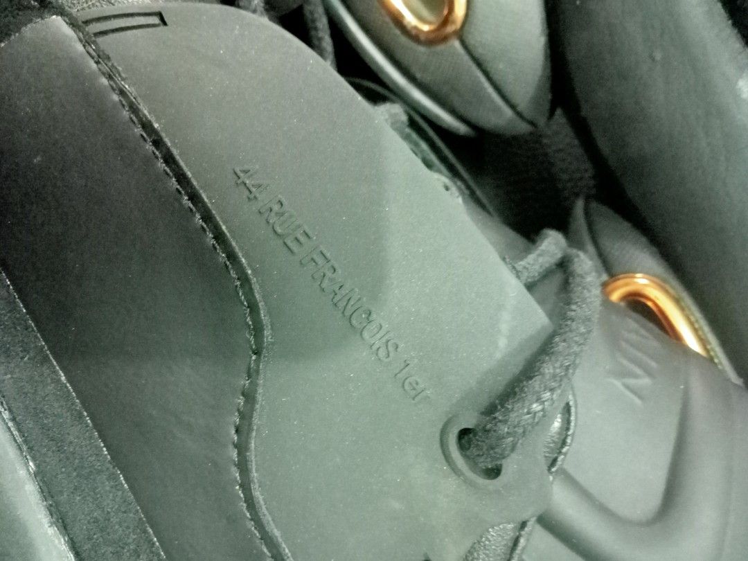 Sepatu Balmain Paris, Fesyen Pria, Sepatu , Sneakers di Carousell