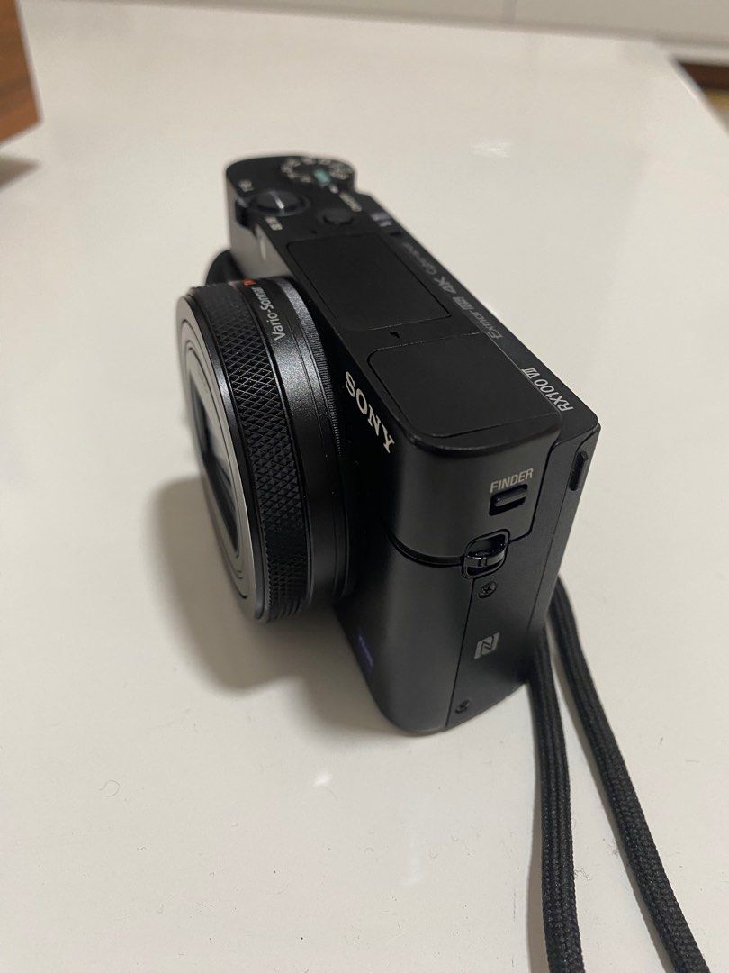 Sony RX100 VII Compact Camera, Photography, Cameras on Carousell
