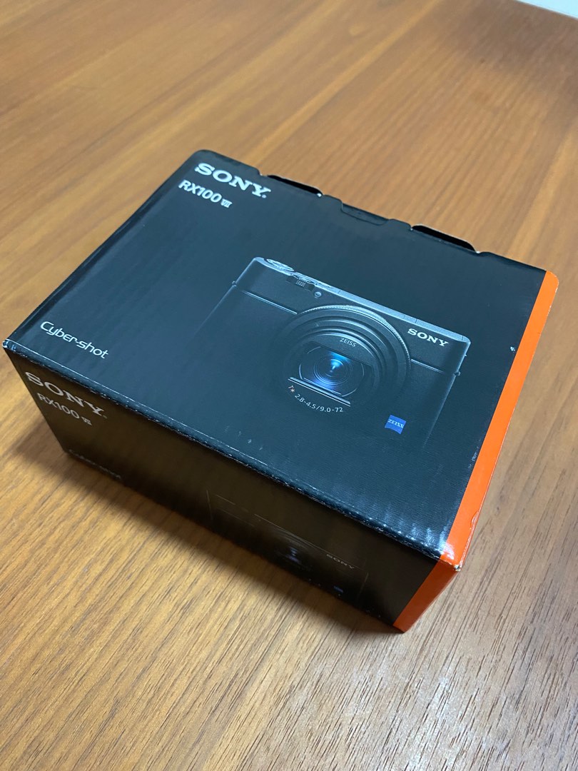 Sony RX100 VII Compact Camera, Photography, Cameras on Carousell
