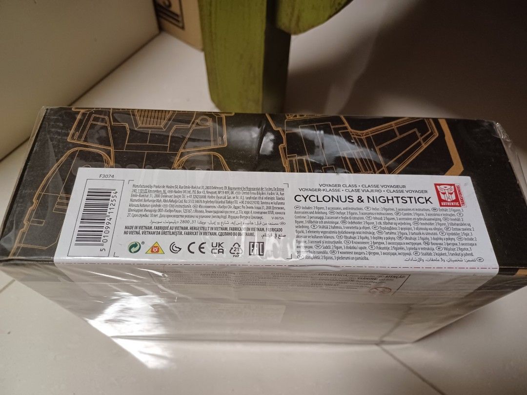 transformers legacy cyclonus & nightstick voyager class toy figure ...