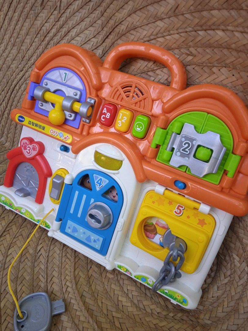 Vtech Latches and Doors Activity Board, Babies & Kids, Infant Playtime ...