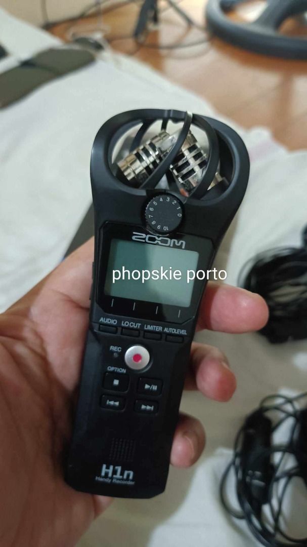 Zoom H1n audio recorder, Audio, Microphones on Carousell