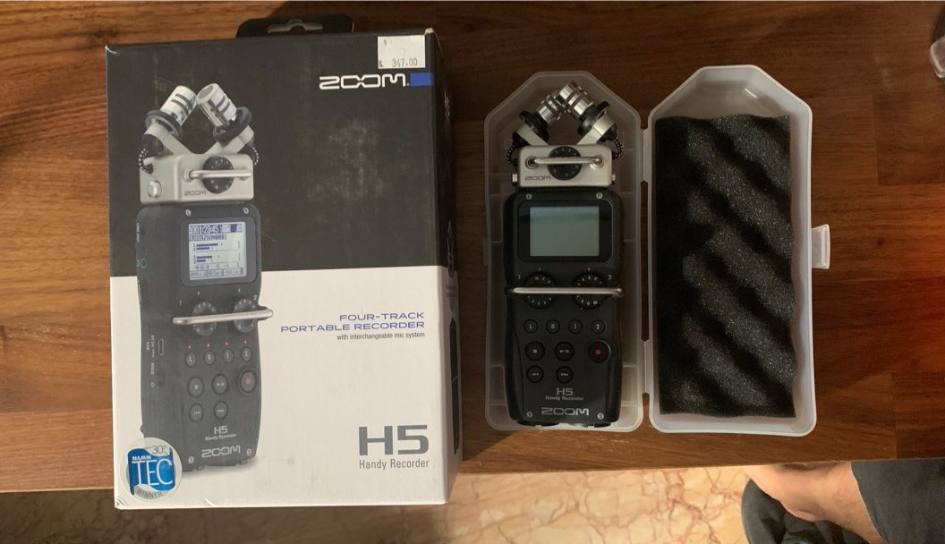 Zoom H5, Audio, Voice Recorders on Carousell