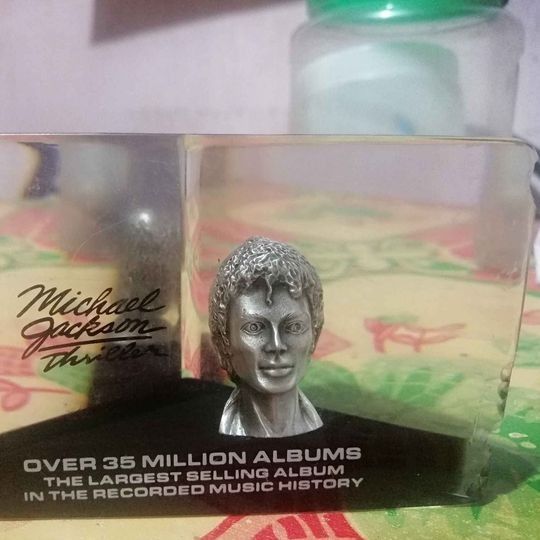 1984 MICHAEL JACKSON PAPERWEIGHT, Hobbies & Toys, Music & Media, Music ...