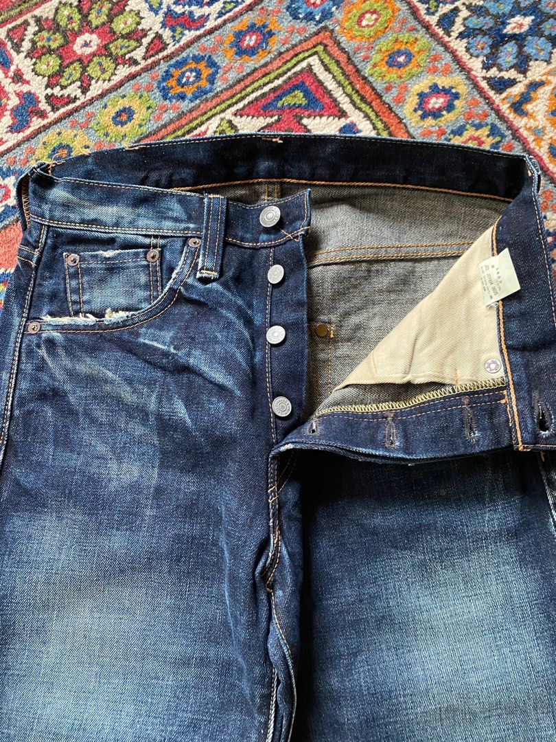 絕版 日本製 LEVIS LVC 47501 w30 重水洗 小破壞加工 indigo色 vintage 復刻 1947 501 赤耳, 他的時尚, 褲子, 牛仔褲在旋轉拍賣
