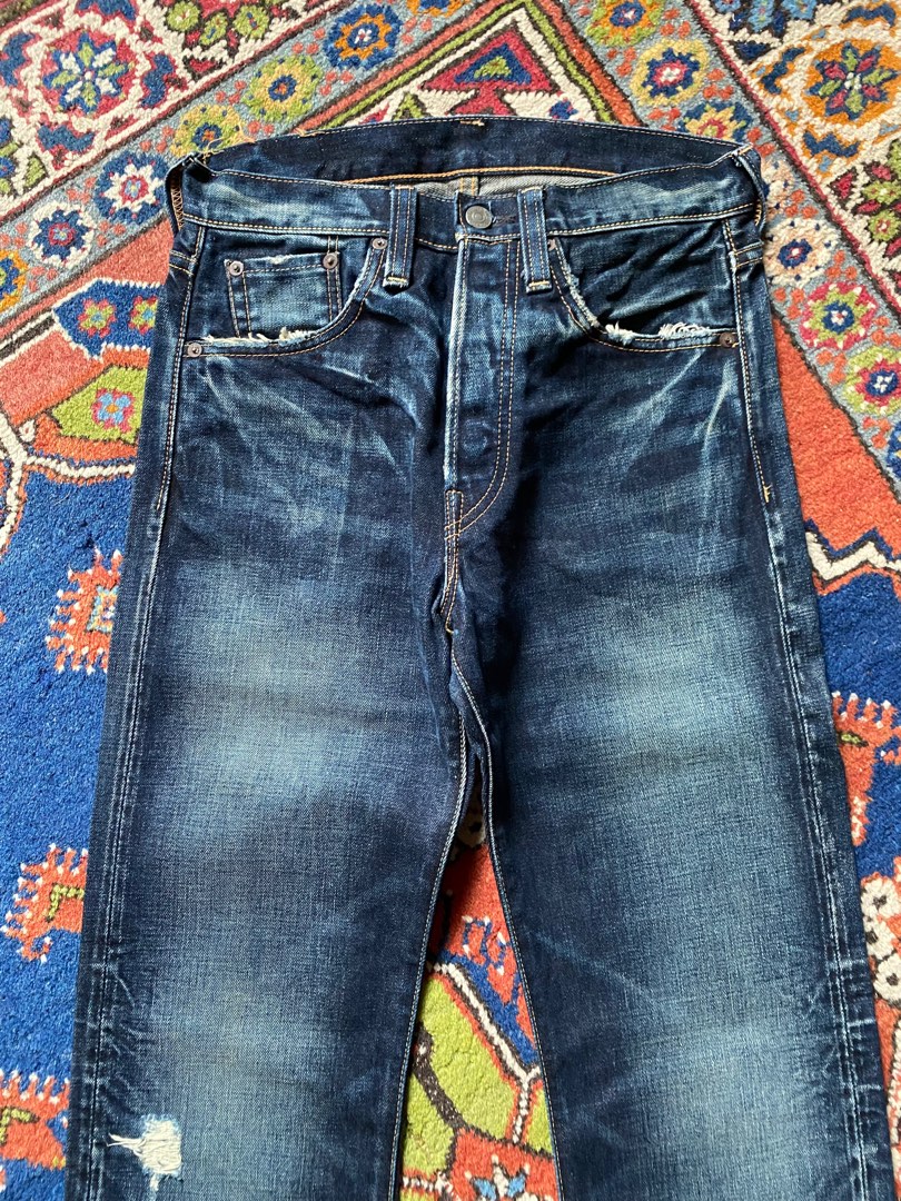 絕版 日本製 LEVIS LVC 47501 w30 重水洗 小破壞加工 indigo色 vintage 復刻 1947 501 赤耳, 他的時尚, 褲子, 牛仔褲在旋轉拍賣