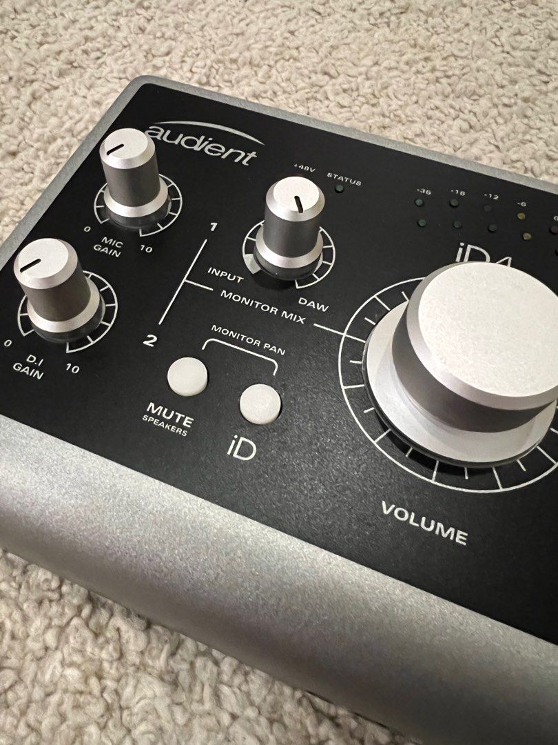Audient iD4 Audio Interface, Hobbies & Toys, Music & Media, Musical ...