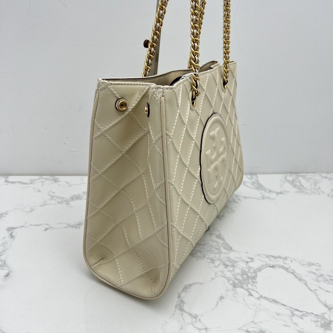 Authentic Tory Burch Fleming Soft Chain Tote Cream White, Luxury, Bags ...