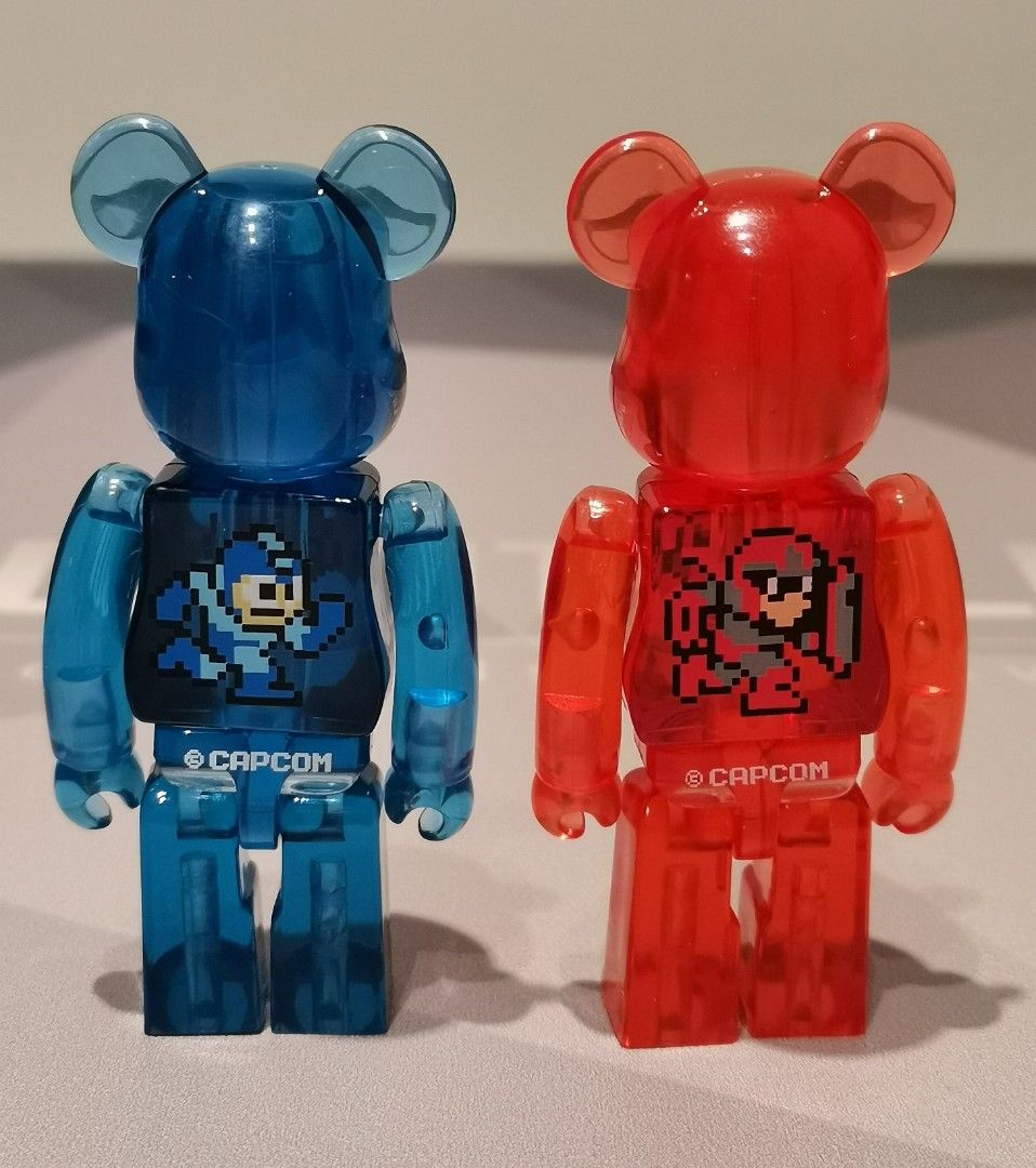 [Pre-Order] Bearbrick Rockman / Megaman CAPCOM (2010) - Blue & Red 100% ...