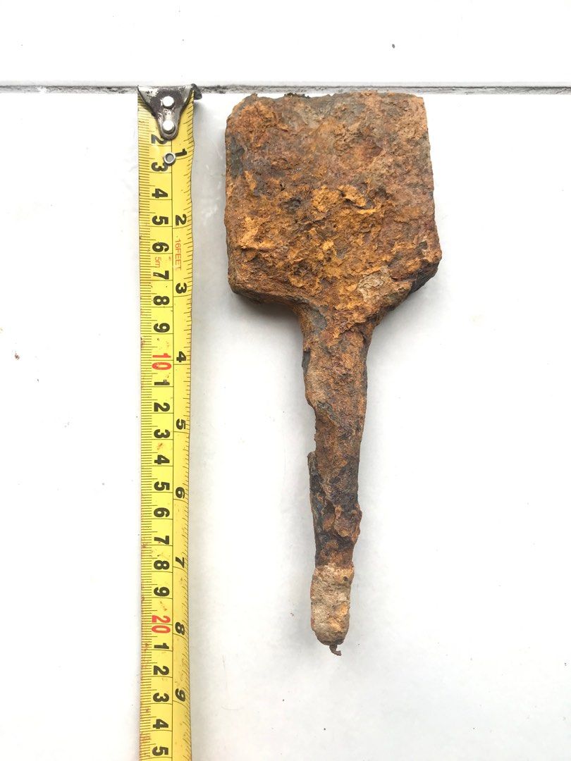 Besi Beliung Antik, Hobbies & Toys, Collectibles & Memorabilia, Vintage ...