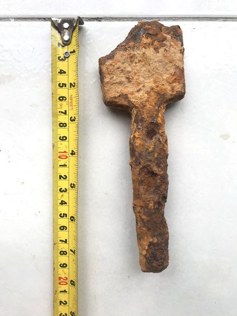 Besi Beliung Antik, Hobbies & Toys, Collectibles & Memorabilia, Vintage ...