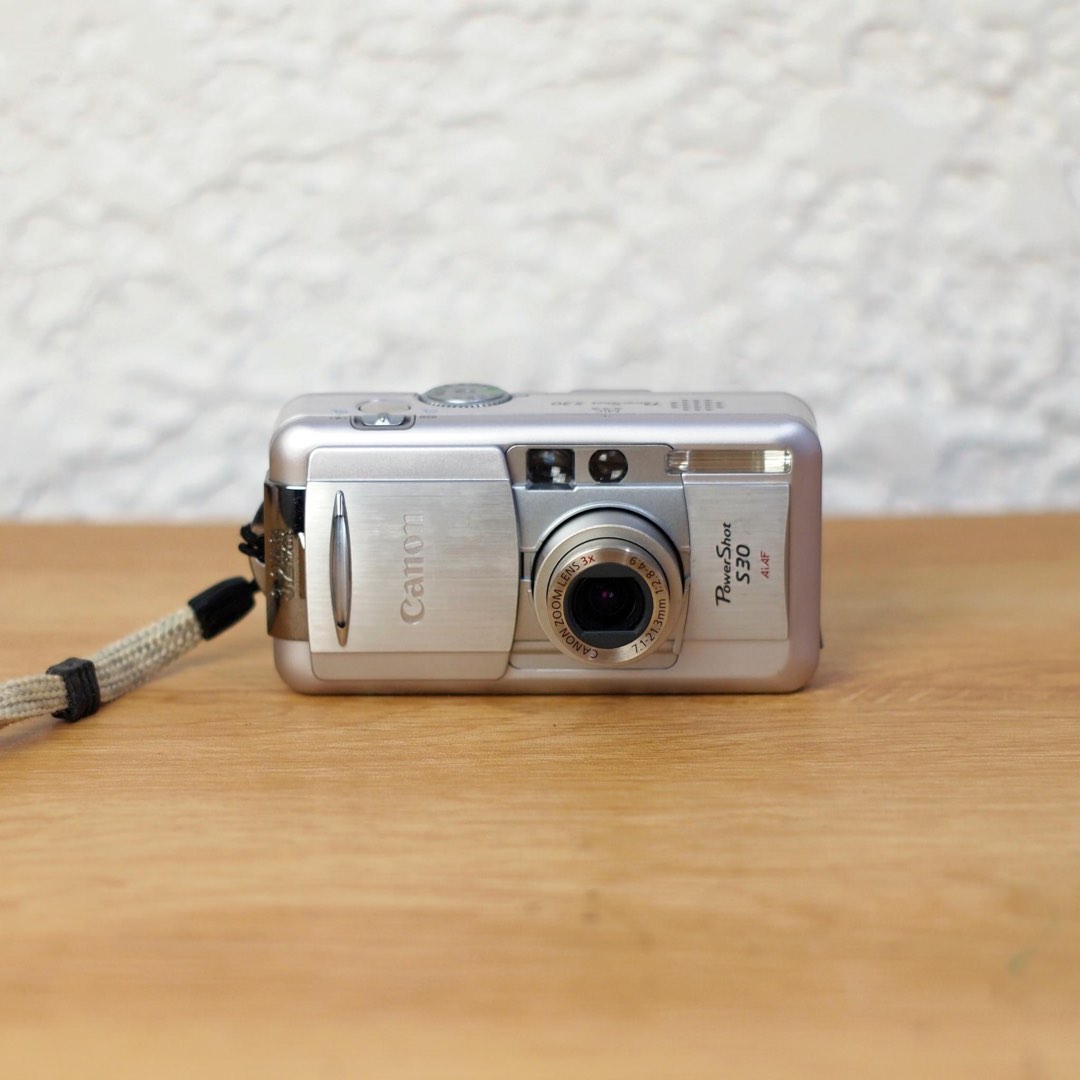 Canon Powershot S30 Digital Camera, Photography, Cameras on Carousell