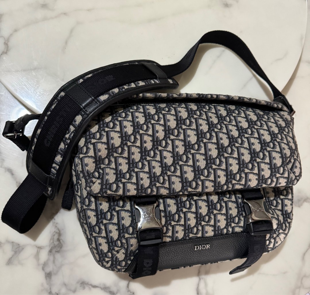 Dior explorer messenger bag, Luxury, Bags & Wallets on Carousell