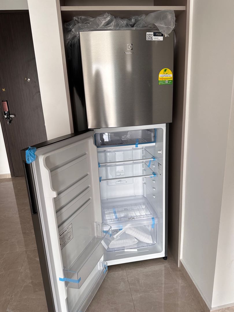 Electrolux refrigerator 255L, TV & Home Appliances, Kitchen Appliances ...