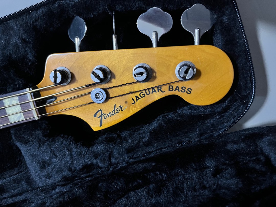 Fender Jaguar MIJ Cobalt Blue with Mint Green Pickguard (Fretless ...