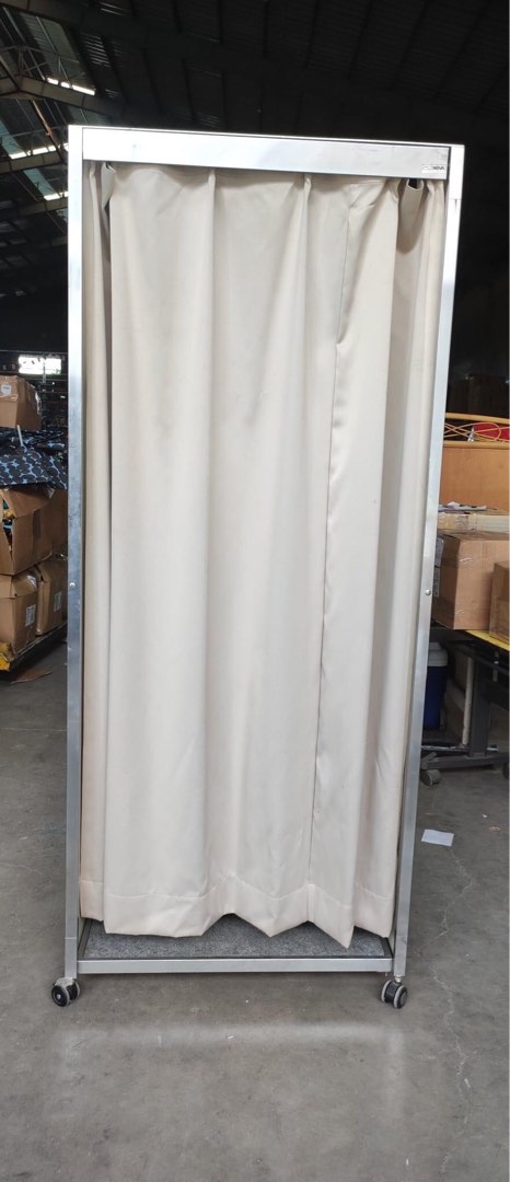 FITTING ROOM CUBICLE - FOLDABLE, Furniture & Home Living, Furniture ...