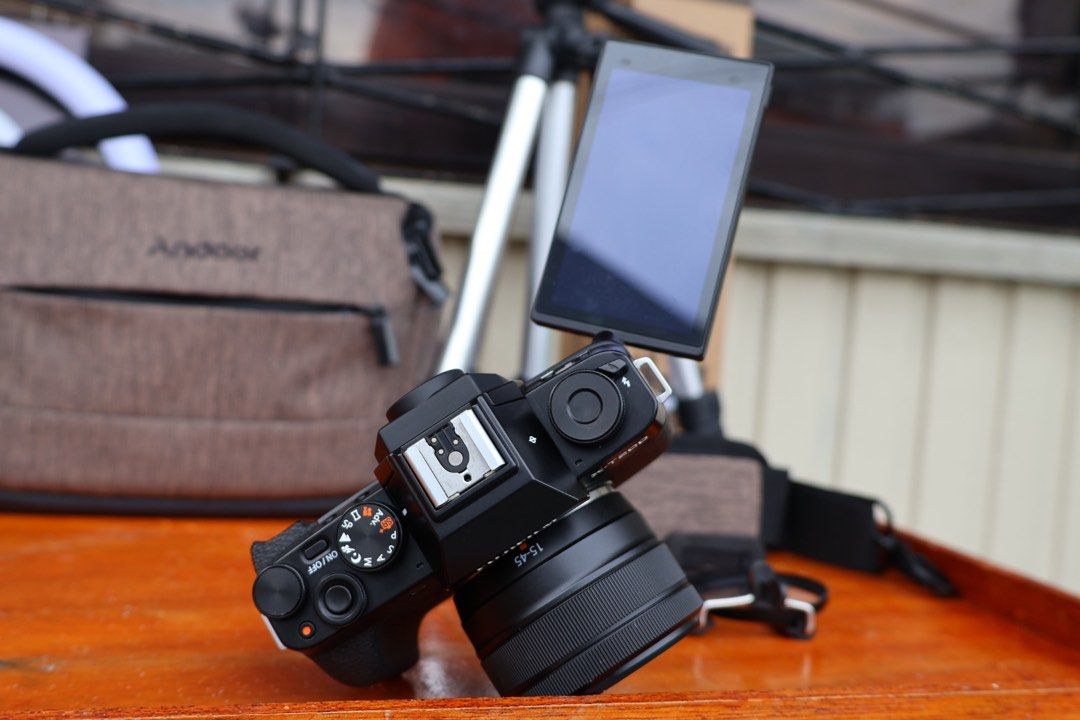 Fujifilm XT-200 SLR STYLE Mirrorless Vlogging Camera, Photography ...