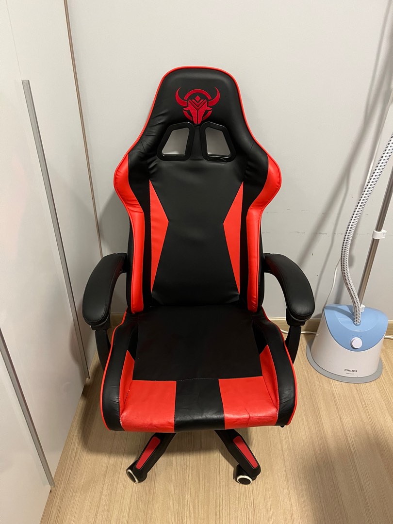 Gaming Chair, Furniture & Home Living, Furniture, Chairs on Carousell