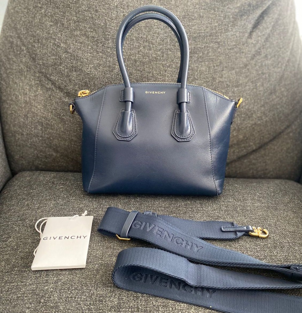 Givenchy antigona sport navy 2022 with tag and booklet… ada sdkt kikis sudut dv, Barang Mewah ...