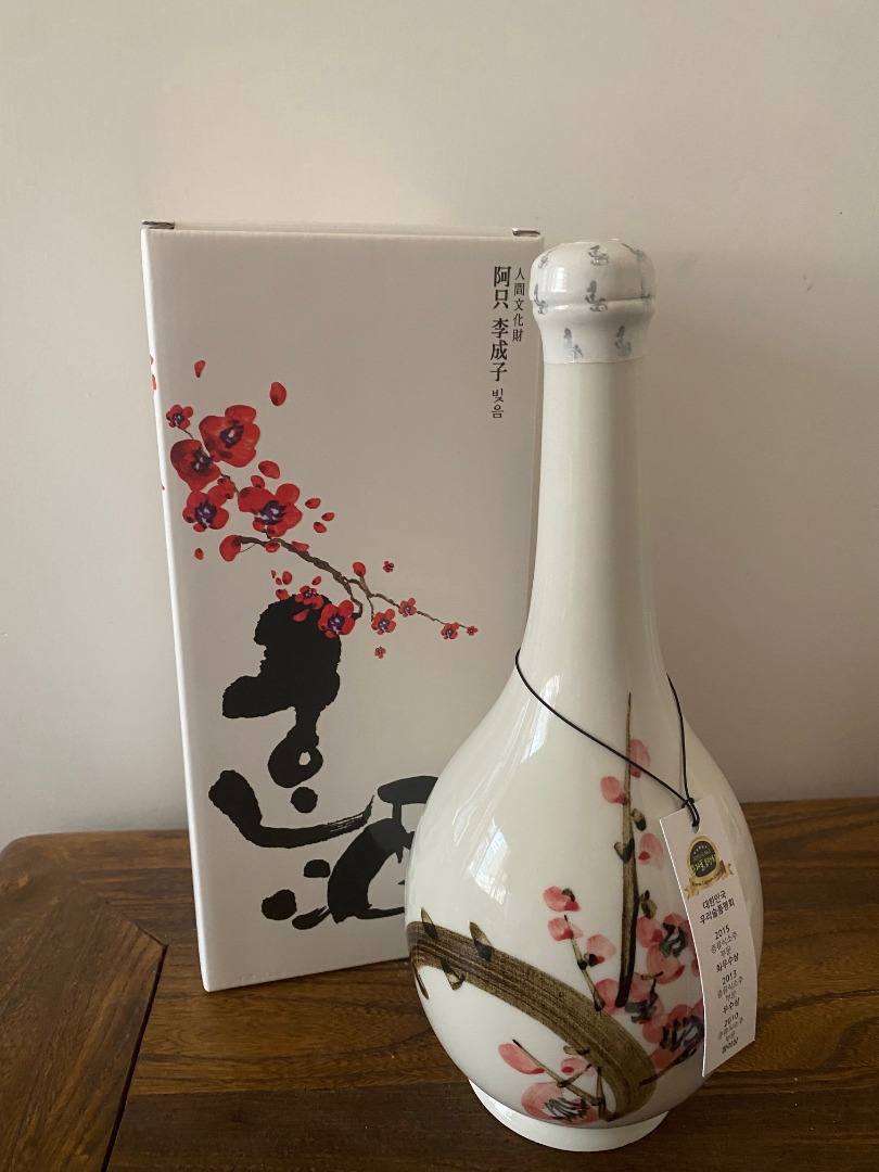 HAN JU Premium Soju 高級版韓國燒酒 700ml ( 酒精濃度45% ), 嘢食 & 嘢飲, 酒精飲料 - Carousell