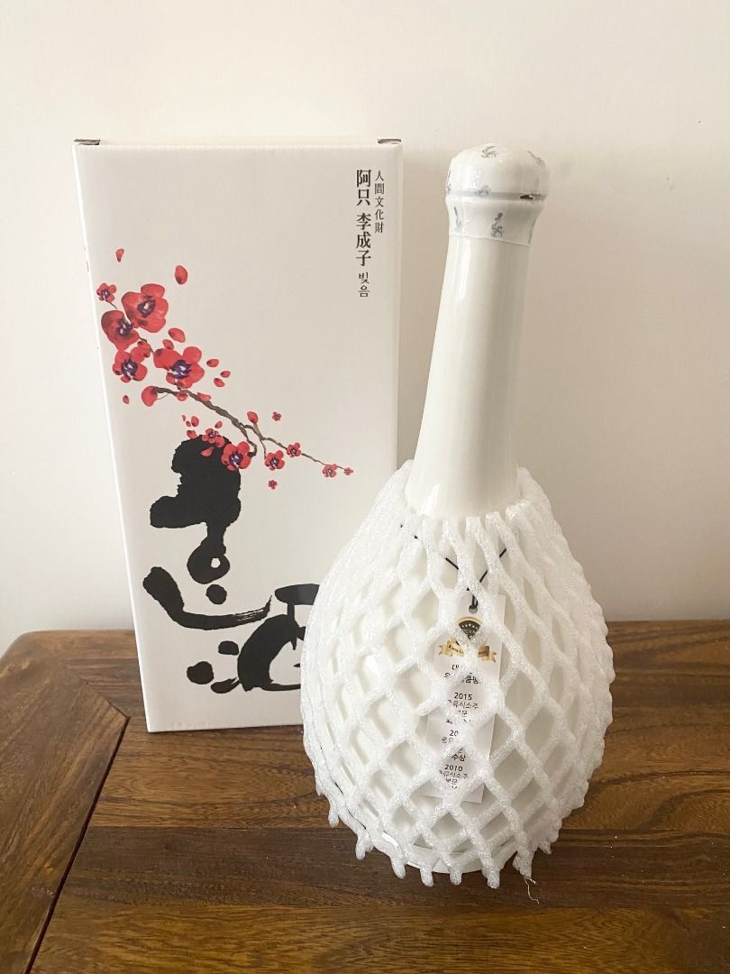 HAN JU Premium Soju 高級版韓國燒酒 700ml ( 酒精濃度45% ), 嘢食 & 嘢飲, 酒精飲料 - Carousell